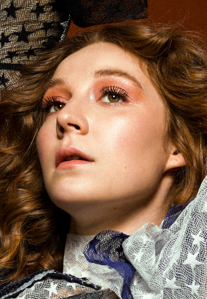 Mrs. America’s Kayli Carter Virtually Hugs Kathryn Hahn for Half an Hour