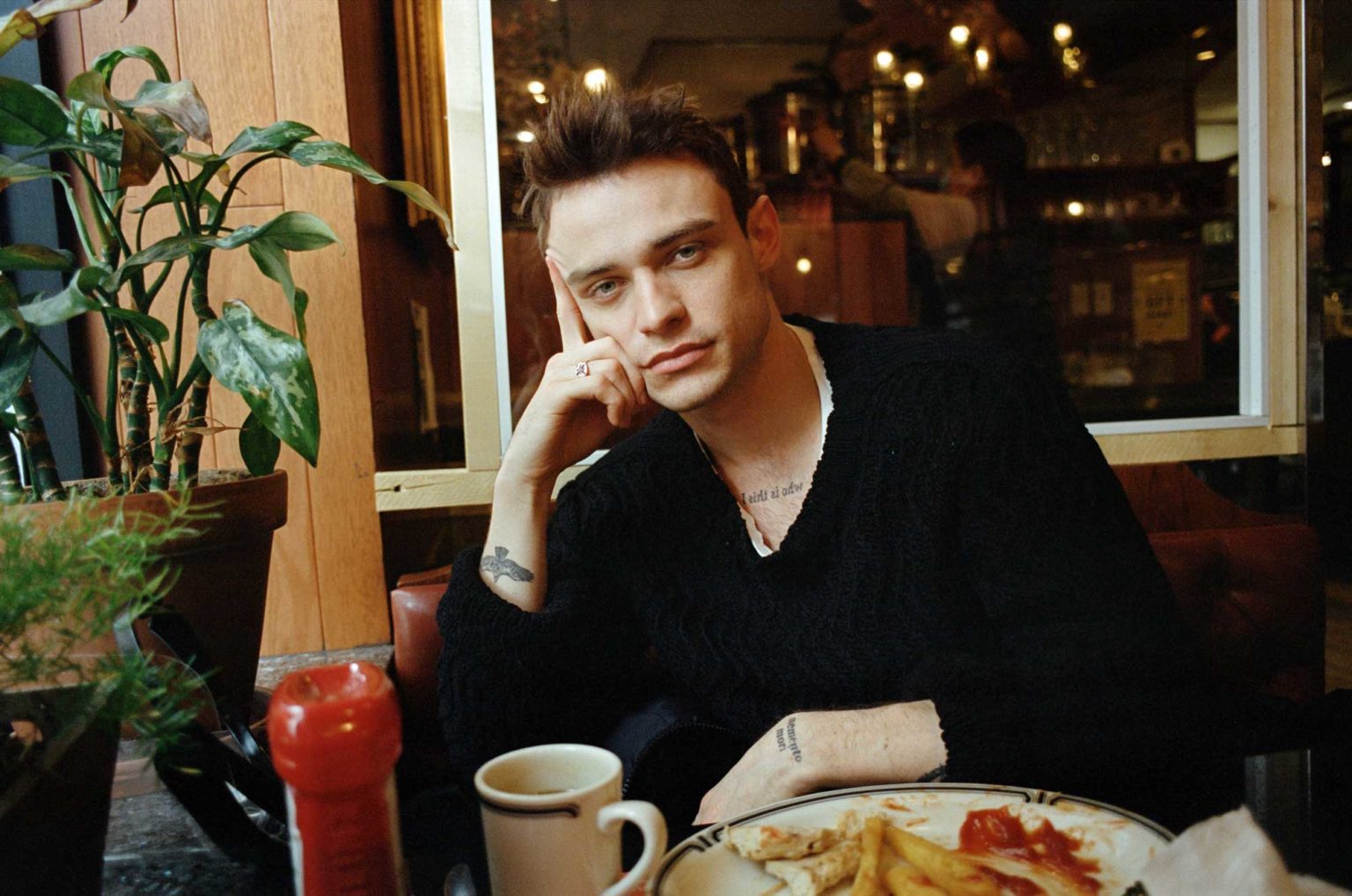 Thomas Doherty Recalls His Life Before Landing Gossip Girl