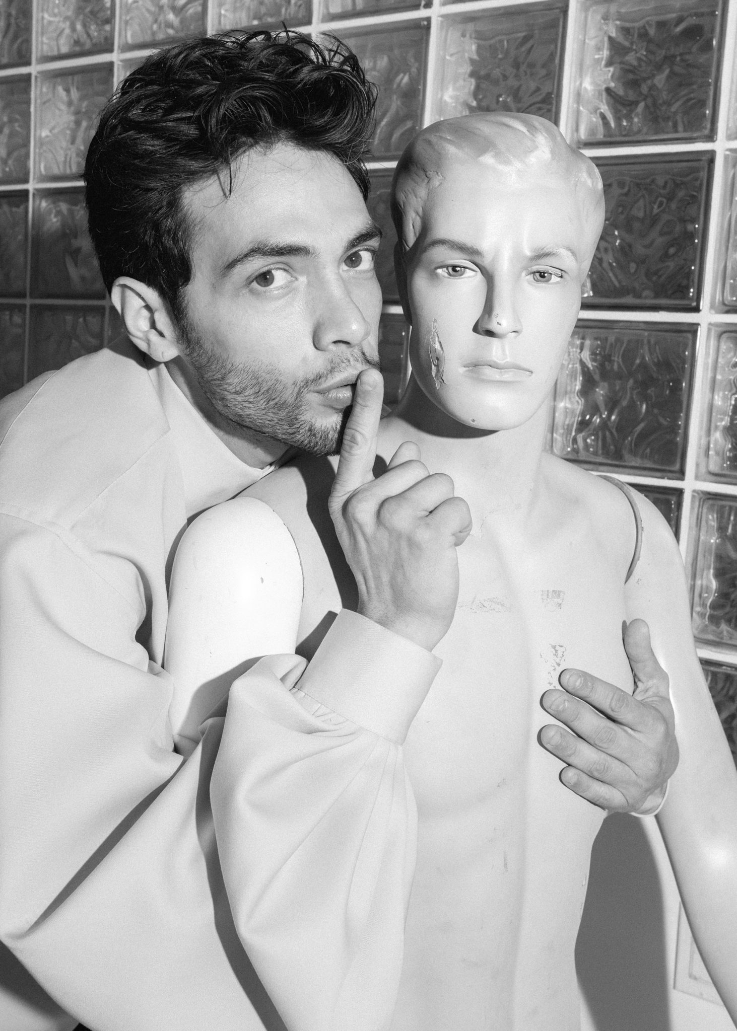 "Brace Yourself": Diego Calva Gets Grilled by Margot Robbie