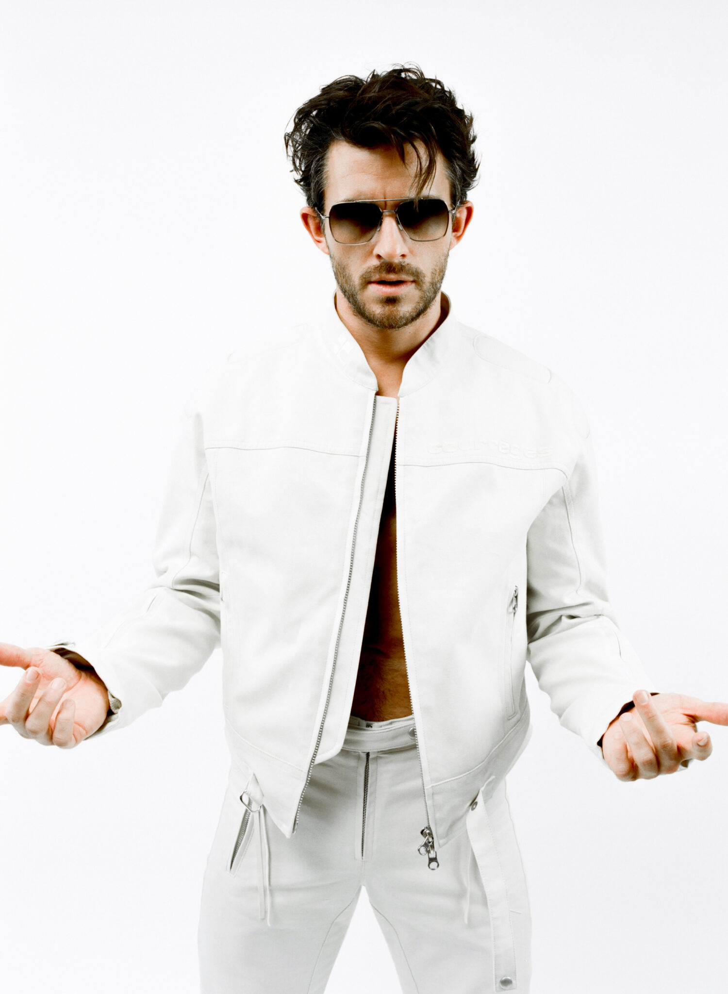 Jonathan Bailey Tells Phoebe Waller-Bridge His Deepest, Darkest Secrets