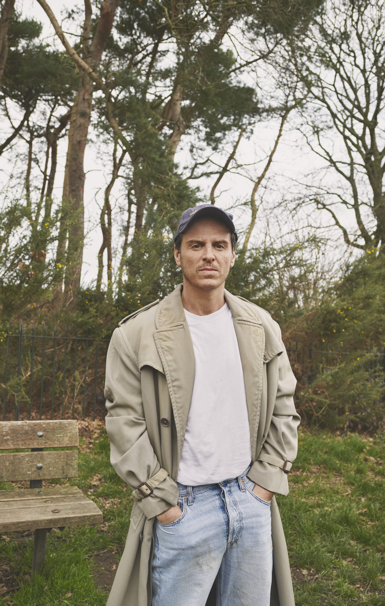 Andrew Scott and Olivia Colman See You Taking Creepshots