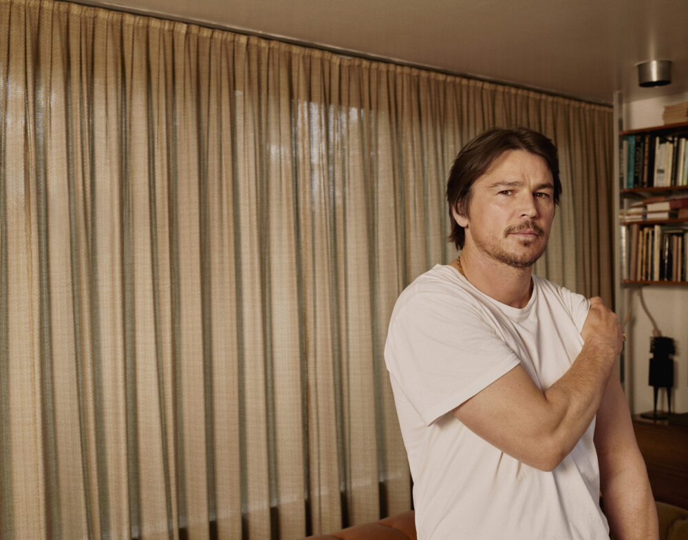 Josh Hartnett Tells Julia Stiles How He Escaped the Hollywood Trap
